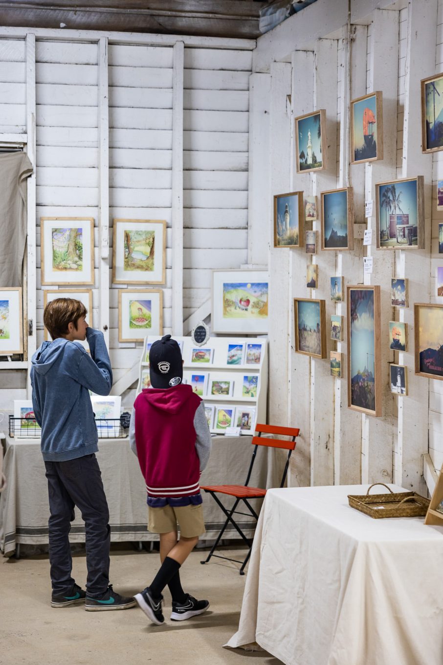 B8_Children observing artwork at the 2021 MAT | Northern Rivers ...